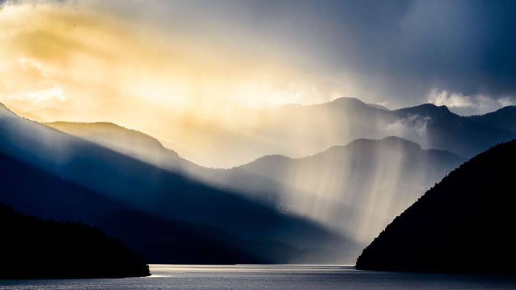 Valley Of Peace:दुनिया की सबसे शांत जगह, जहां दफन हैं सुल्तानों से लेकर ...