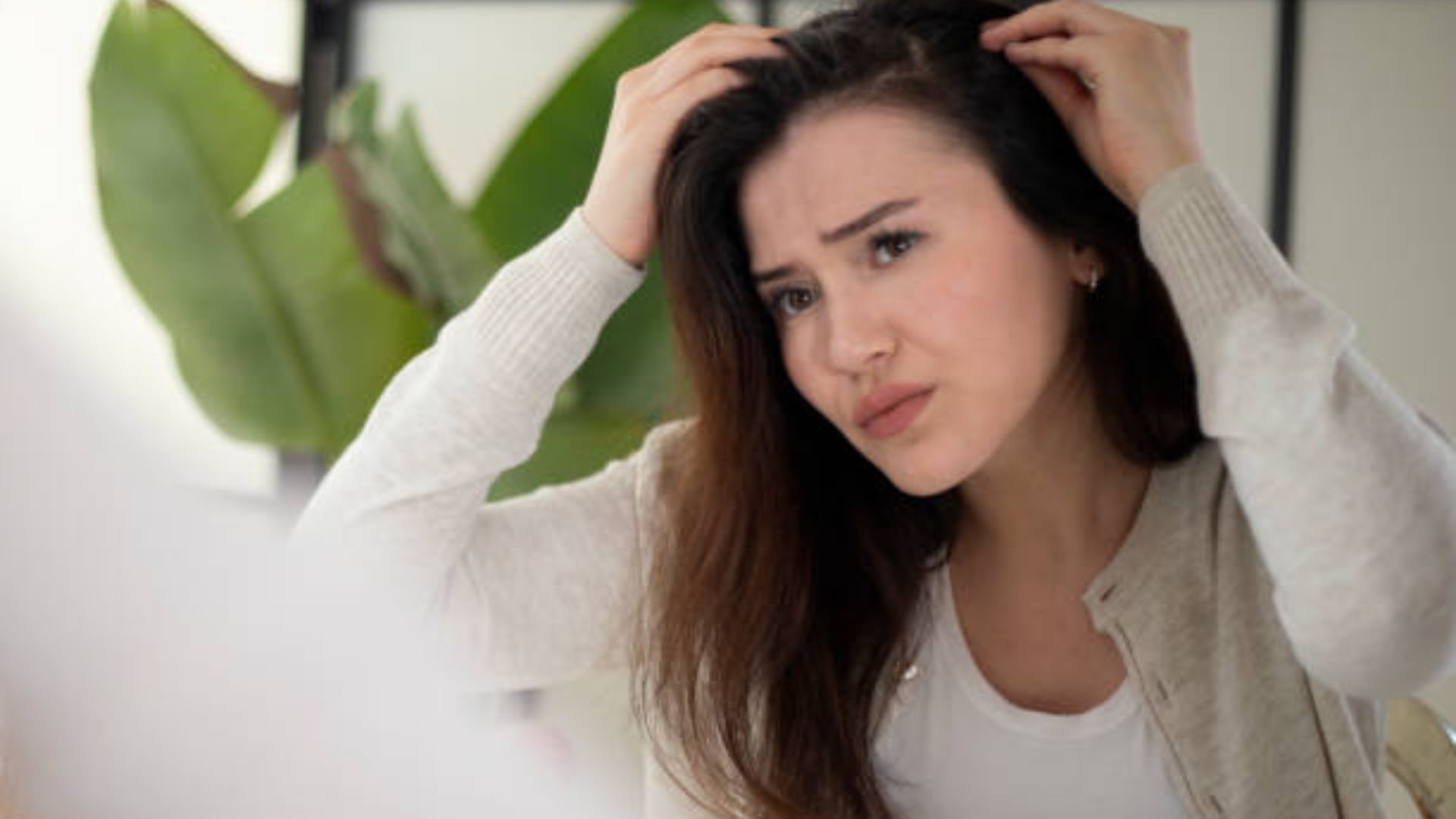 Hair Care Tips How To Get Rid Of Itchy Scalp In Hindi Sir Ki Khujli ...