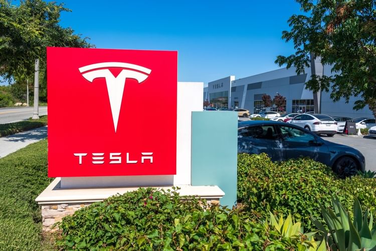 Tesla:मस्क की कंपनी ने एनर्जी स्टोरेज में तोड़े सारे रिकॉर्ड, वाहन ...