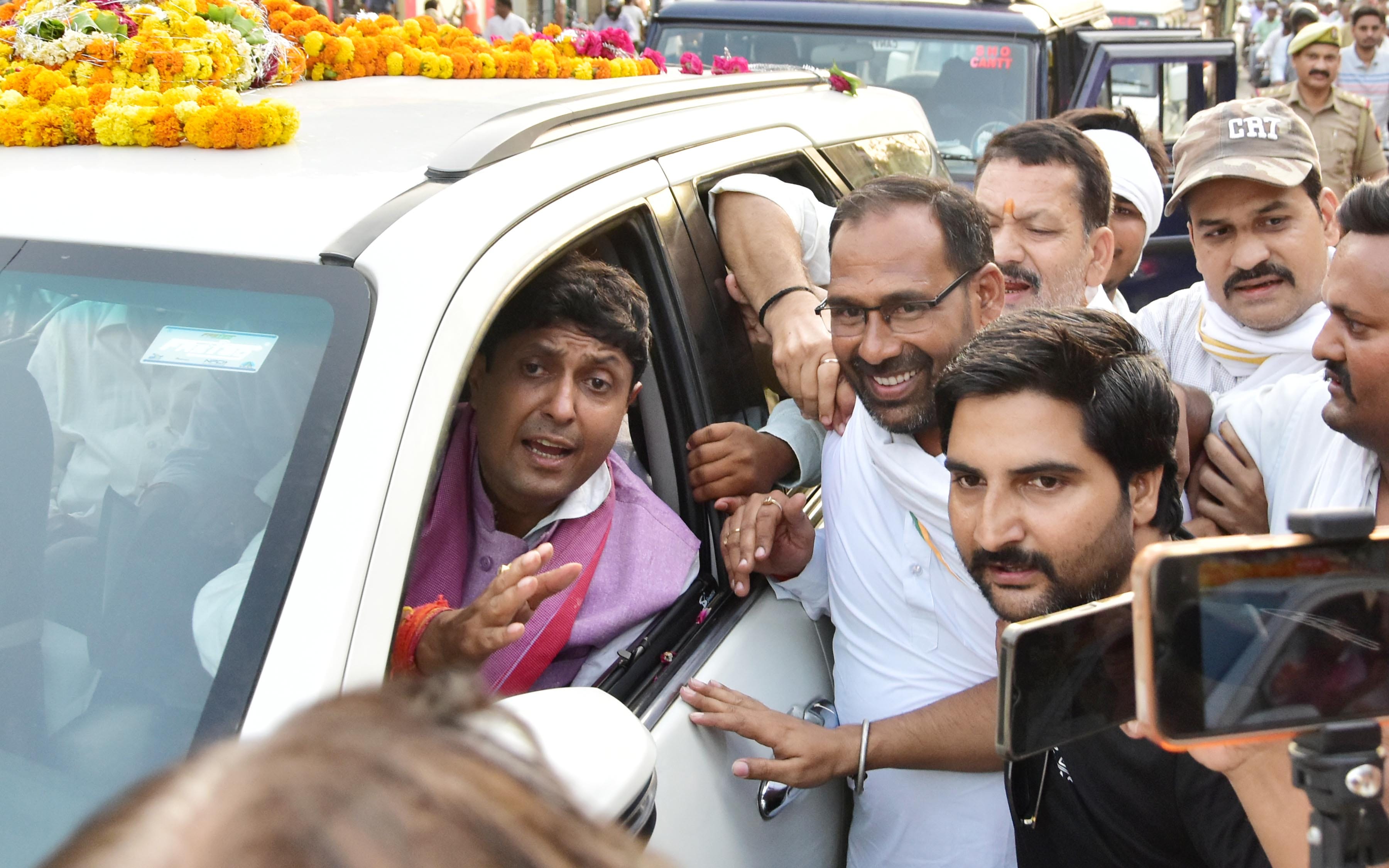 Allahabad Loksabha: Neeraj Tripathi Ran For Five Rounds, Ujjwal Put Top ...