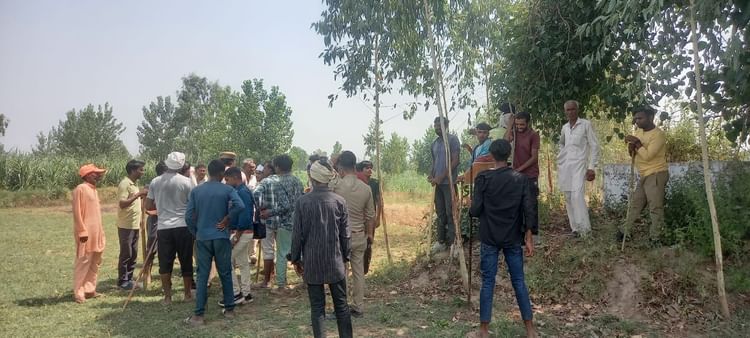 Panic Spread Among Villagers After Leopard Was Sighted Village Of In ...