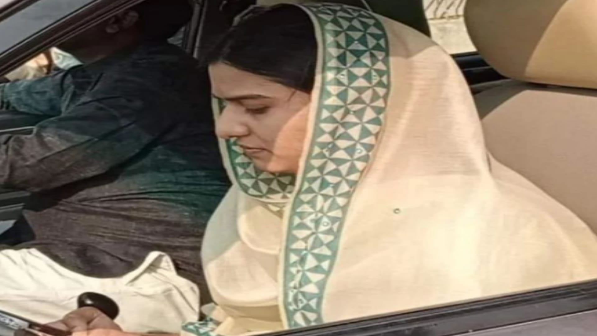 Iqra Hasan Troubles: Kairana Police Files Fir Against Hundreds Of Her ...