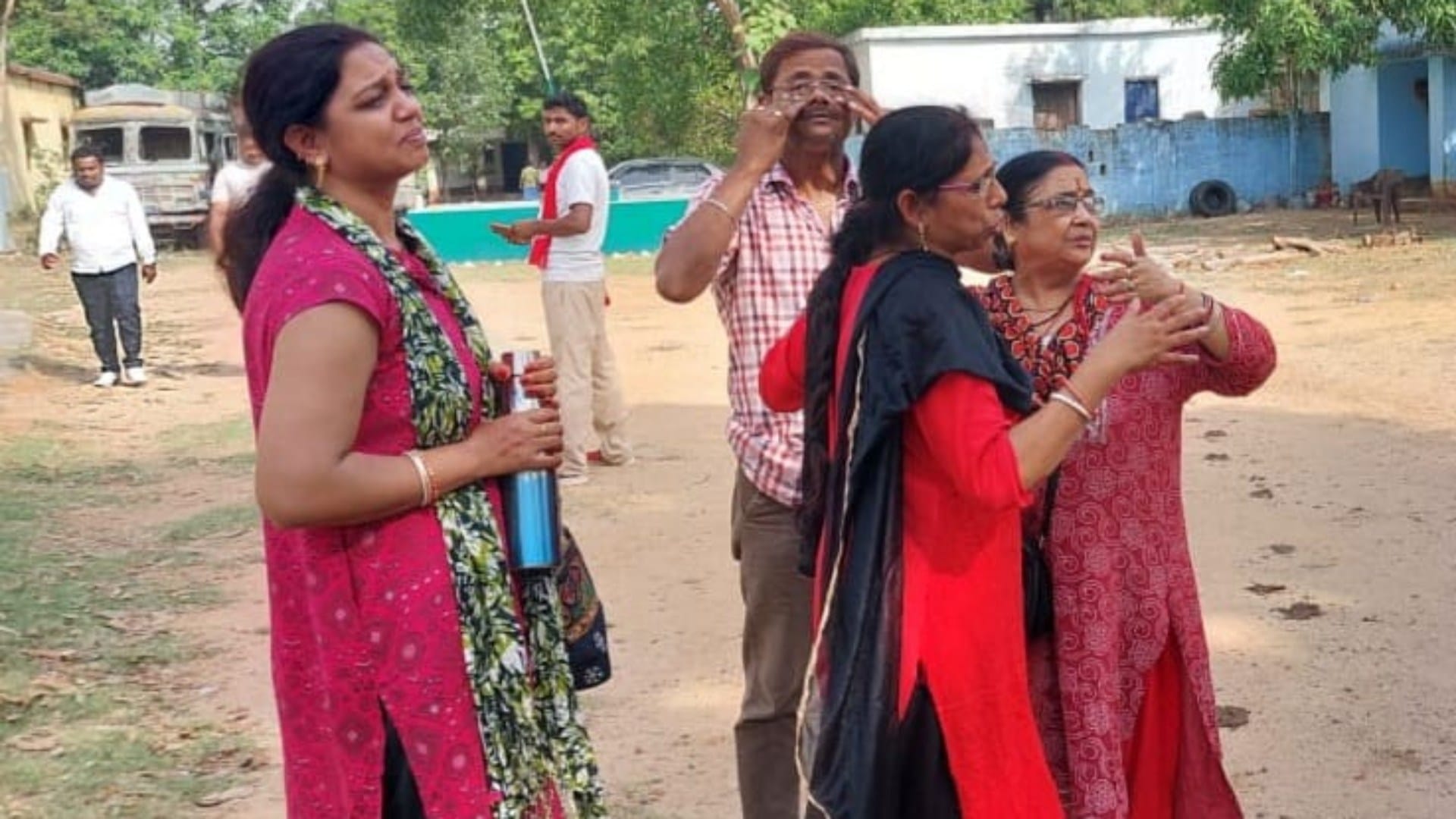 Jamui News: Two Youths Riding A Bike Returning From Patna To Deoghar ...