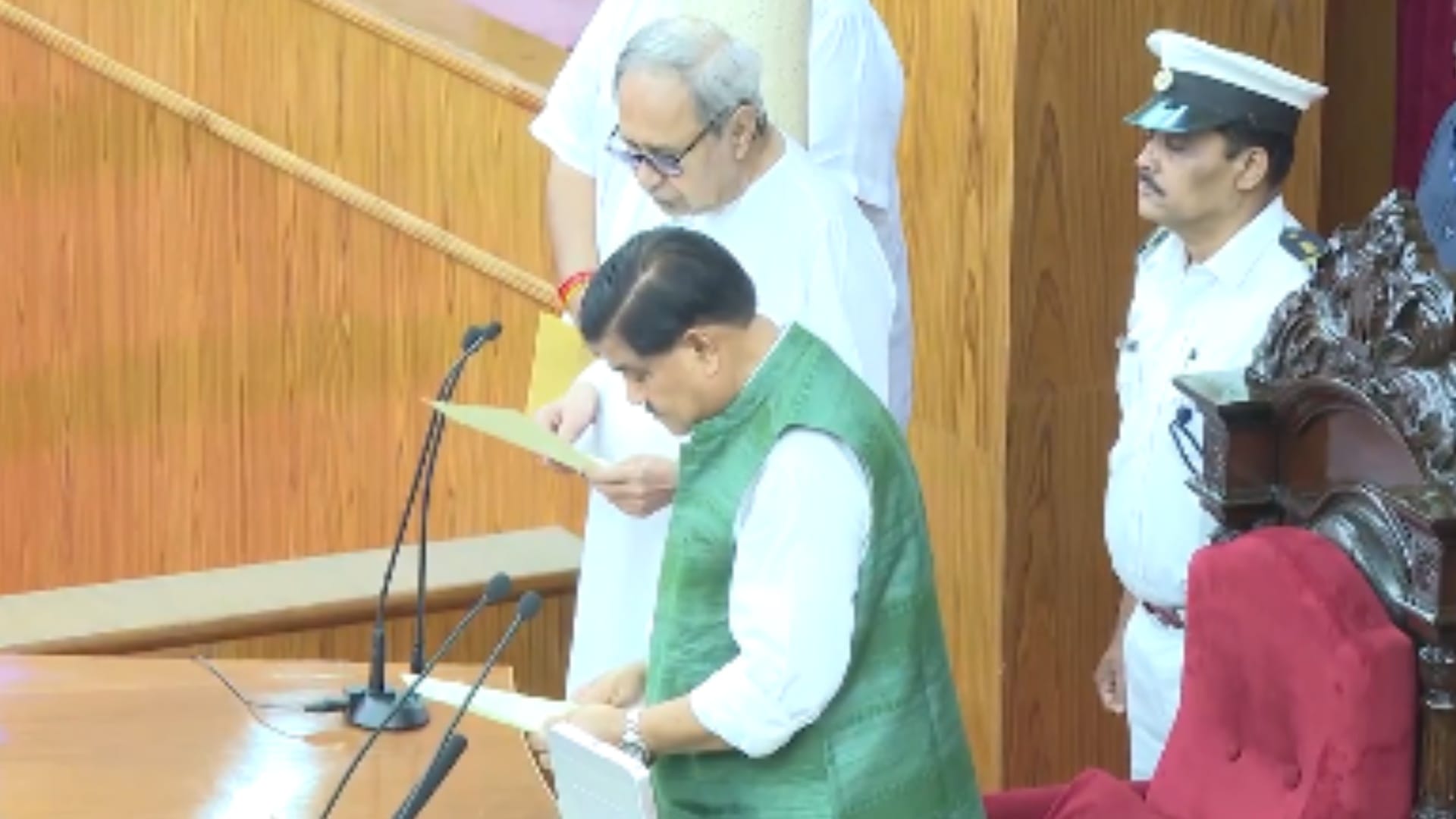 All Newly Elected Mlas Of The State Took Oath At The Odisha Assembly ...