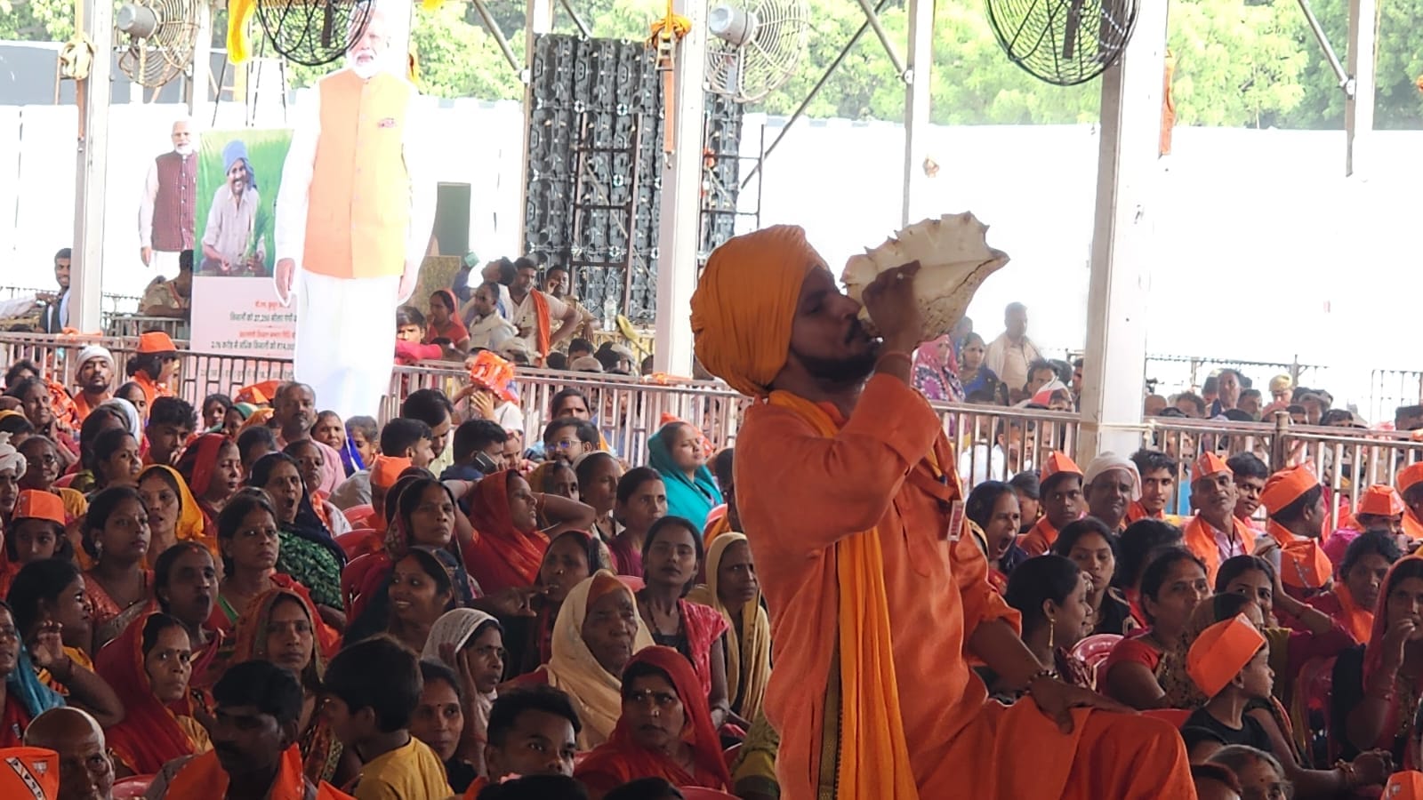 Pm Modi In Varanasi Pm Narendra Modi Grand Welcome See Latest Photos ...