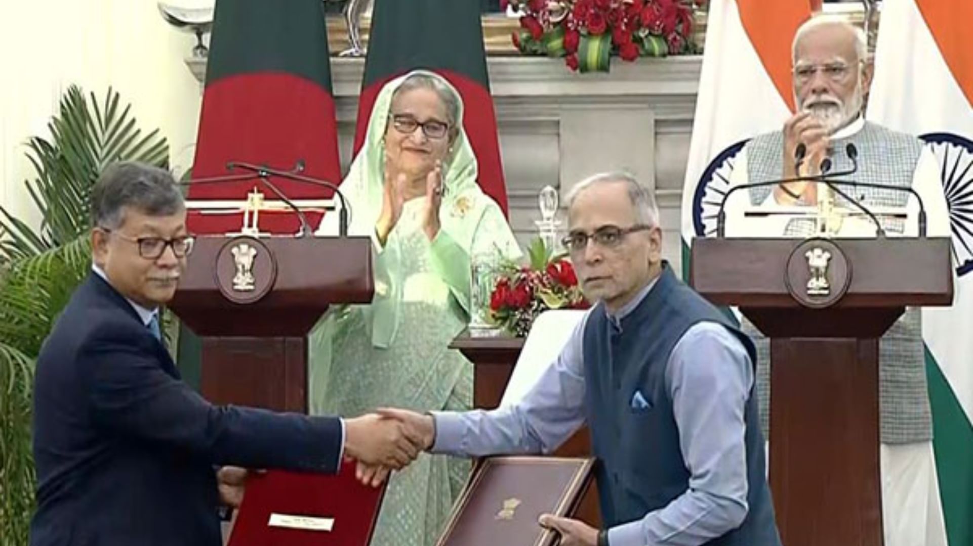 India, Bangladesh Strengthen Bilateral Ties With Multiple Mous, Agreements - Amar Ujala Hindi ...