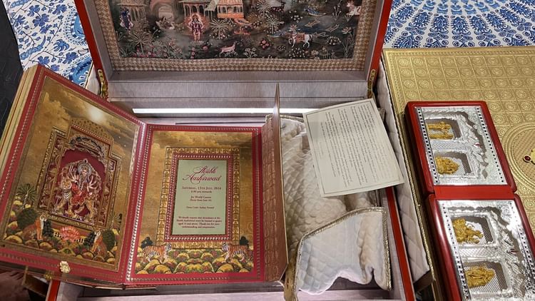 Anant Ambani And Radhika Wedding Card Is Very Special Made Of Gold And ...