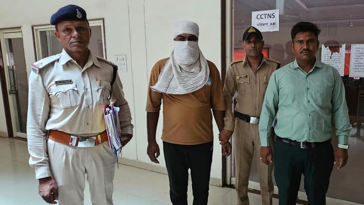 Incident Of Theft Of Goods Including A Truck Worth 50 Lakhs In Badnagar ...