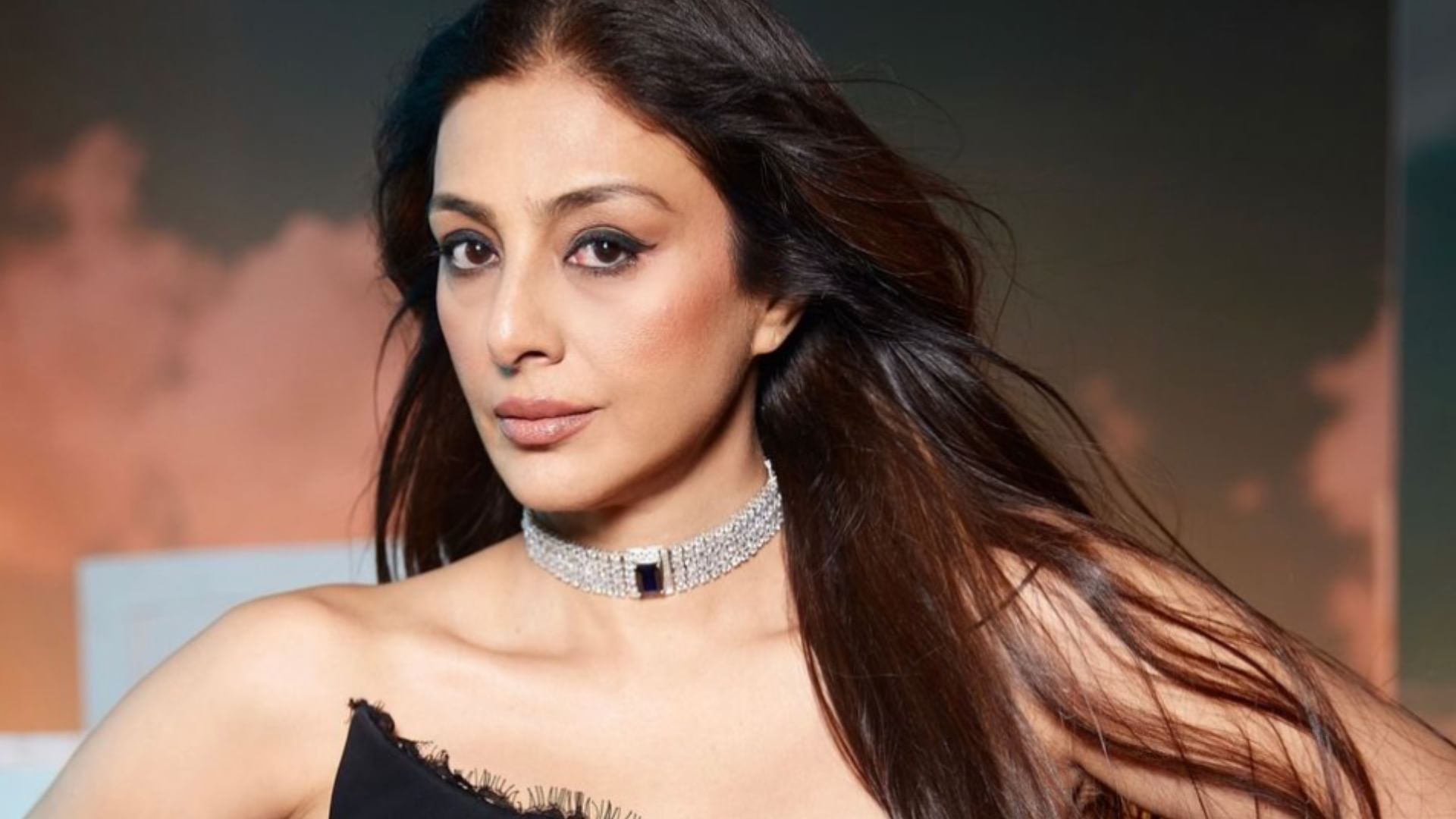 Tabu Reveals Why She Did Not Work With Shah Rukh Khan After Film ...