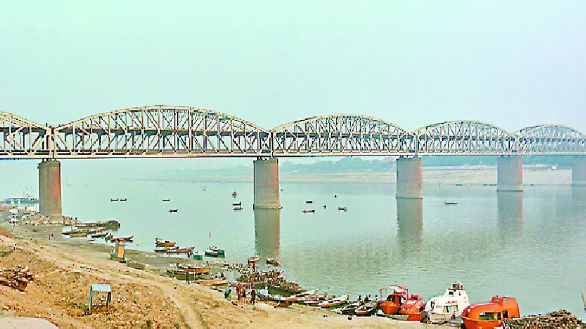 Water Level Monitoring System Installed On Railway Bridges Over Rivers ...