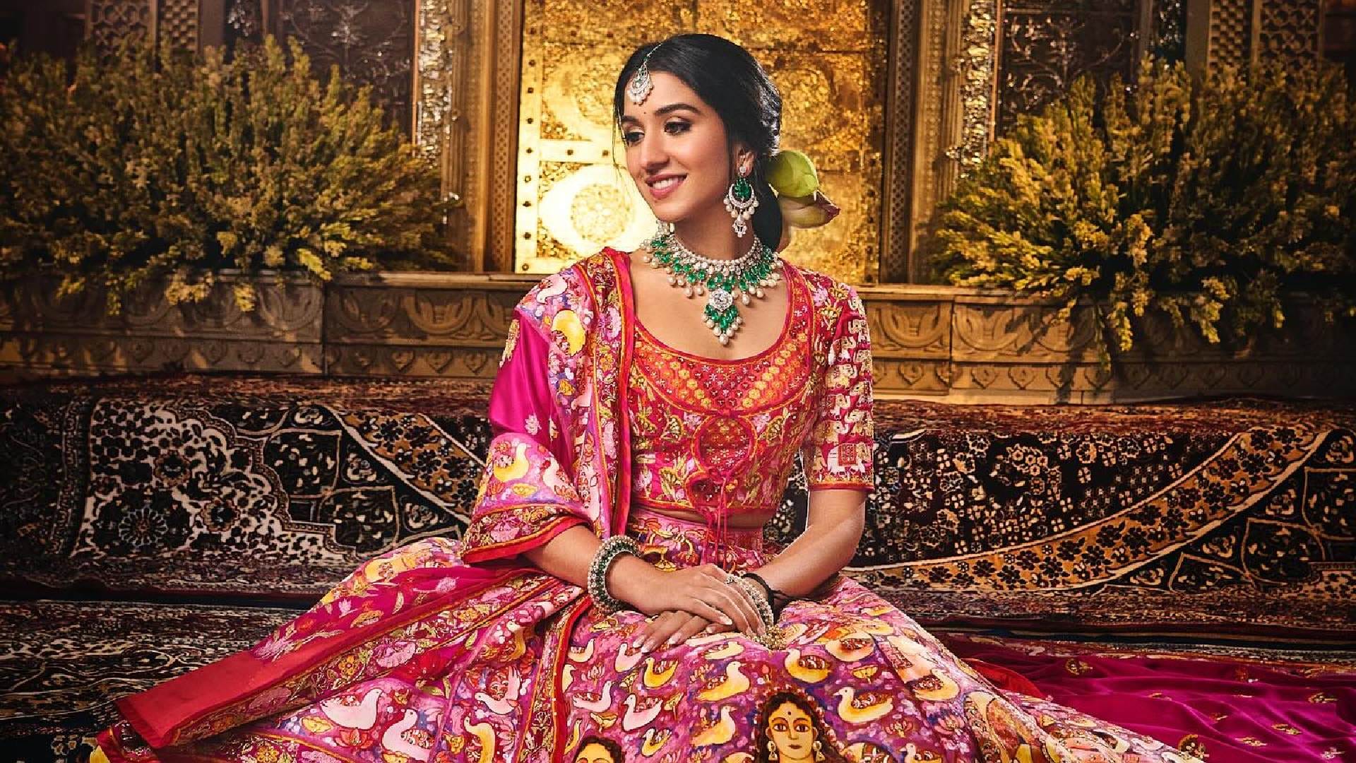 Dua Lipa Mumbai Concert Radhika Merchant Neha Aisha Sharma Ranvir ...