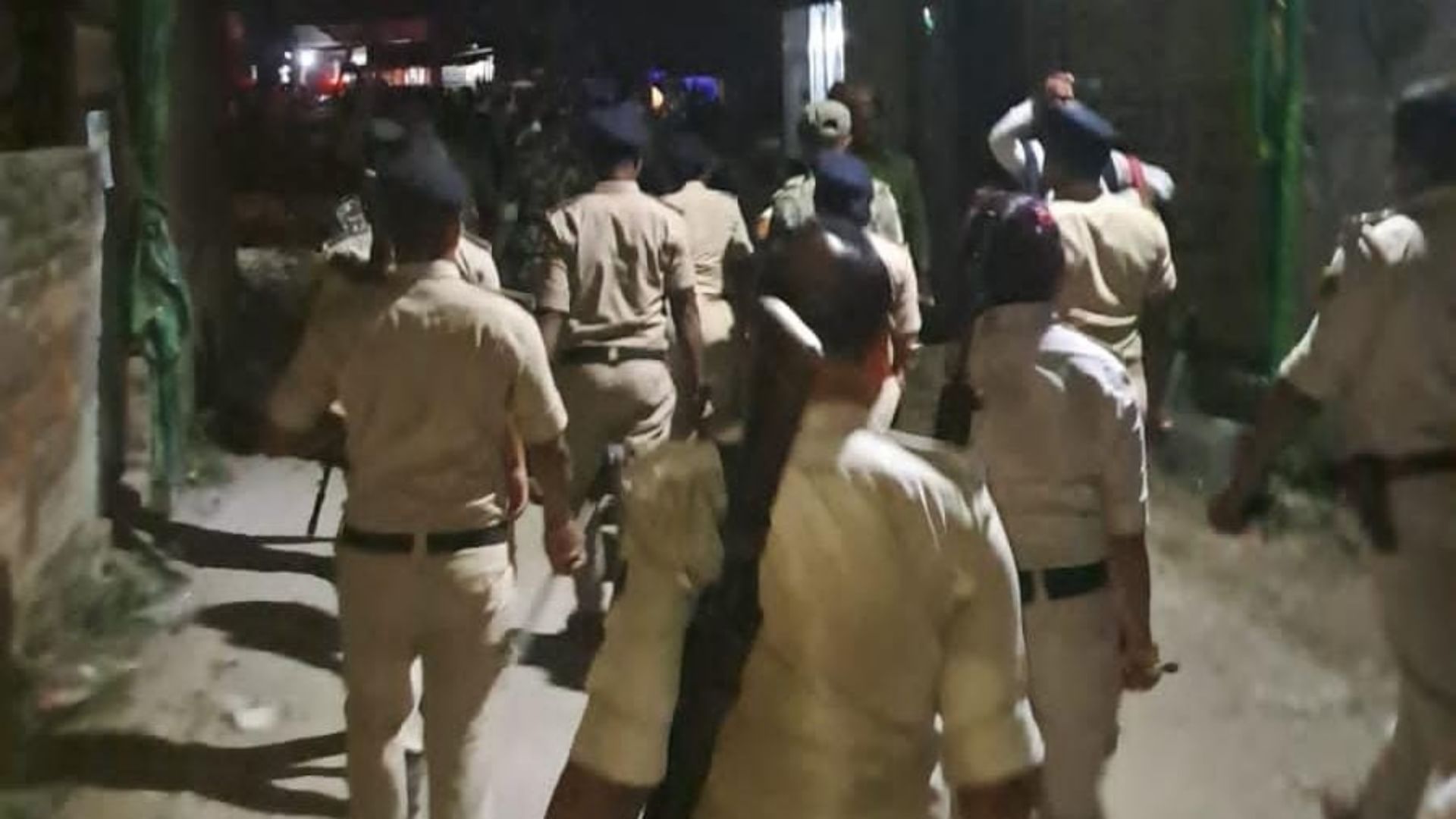 Muzaffarpur News: Stone Pelting On Police Who Went To Seize Dj, Passerby Beaten Up; Several ...