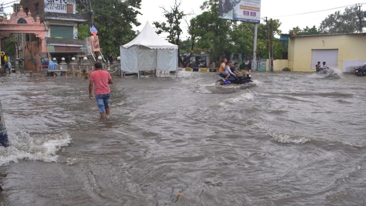 Uttarakhand Weather Heavy Rainfall Dehradun Roorkee Water Logging In ...