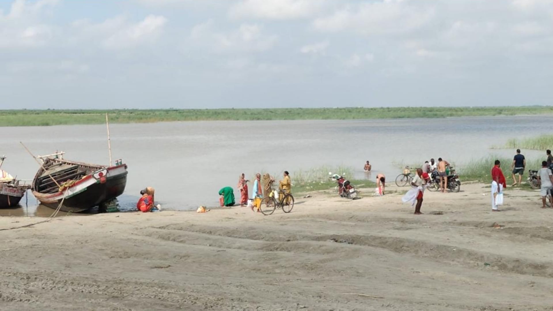 Bihar Flood: People In Panic Due To Rising Water Level Of Ganga In ...