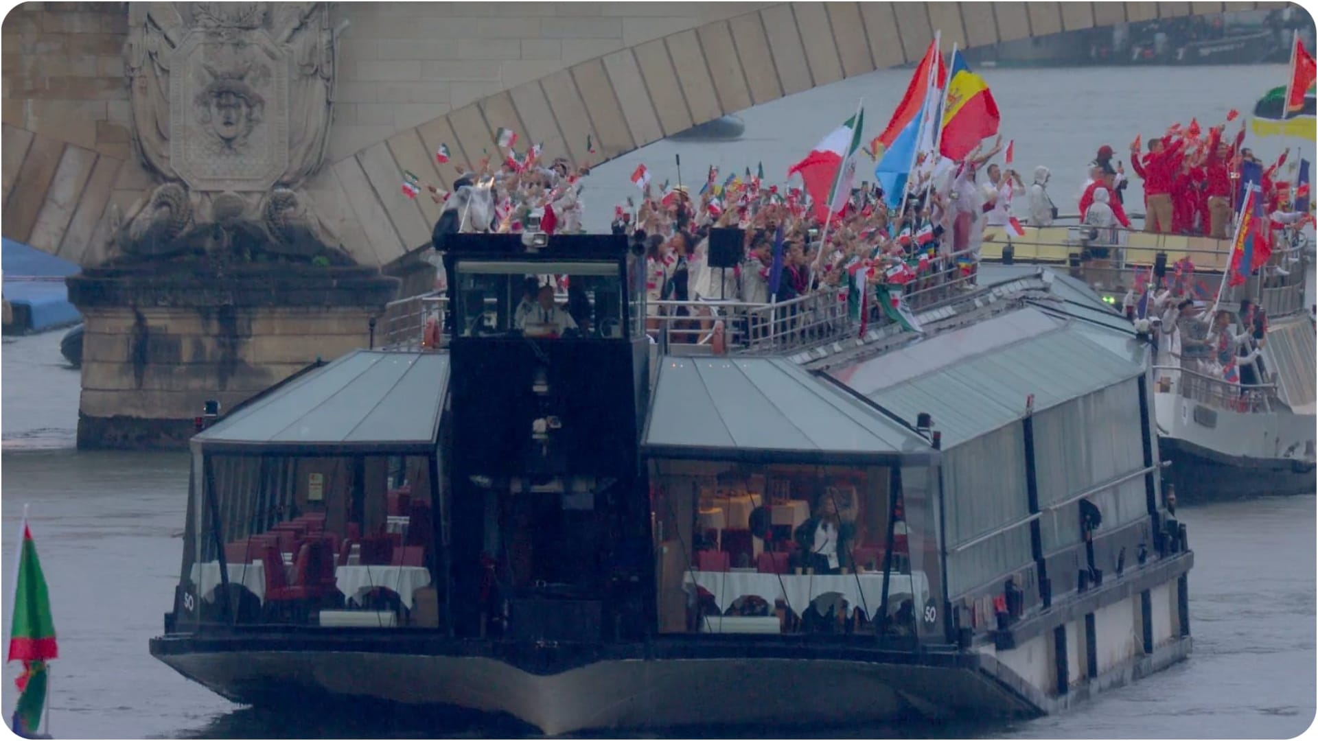 Paris Olympics Opening:पेरिस ओलंपिक का हुआ आगाज, सिंधू और शरत ने की ...