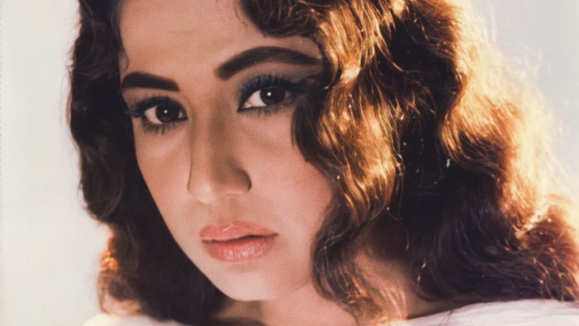 Muslim Actress With Hindu Name Tabu Madhubala Meena Kumari Manyata Dutt Reena Roy ...