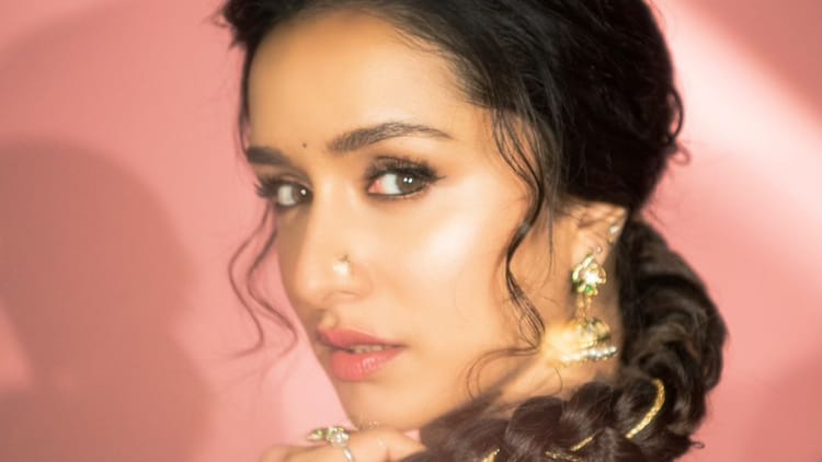 Stree 2 Actress Shraddha Kapoor Break Up With Rahul Modi She Unfollow ...