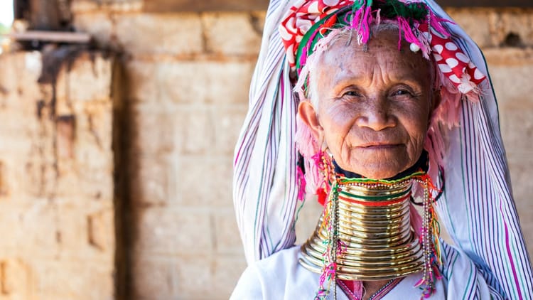Myanmar Kayan Women Wear Brass Rings In Neck Kayan Lahwi Tribe Has ...