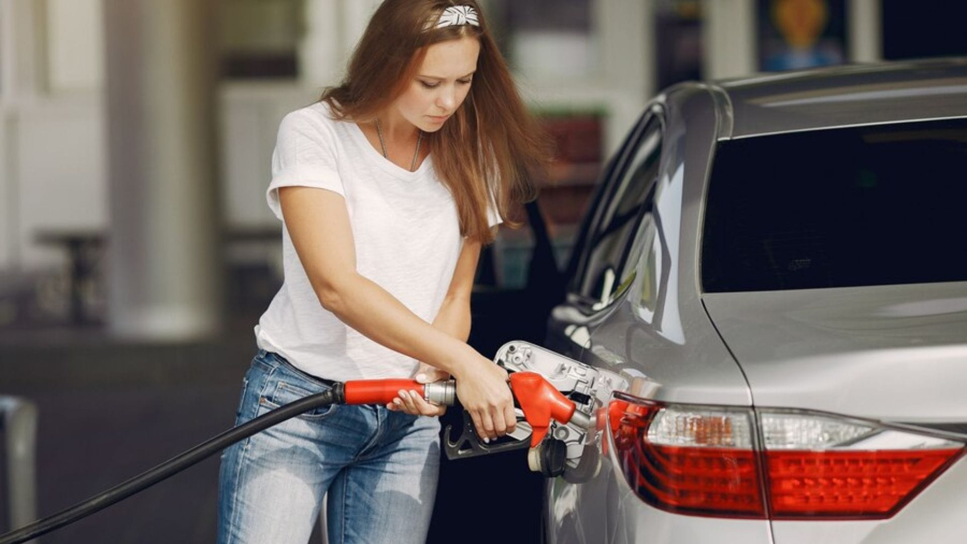 Auto Tips:क्या गाड़ी की टंकी में फुल रखना चाहिए फ्यूल? ईंधन भरवाने से ...
