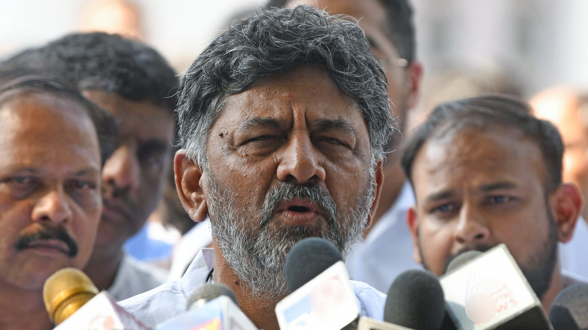 Siddaramaiah Is Our Leader, No Need To 'misuse' His Name: Karnataka Deputy Cm Shivakumar - Amar ...
