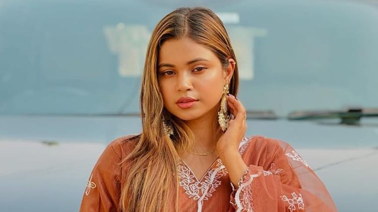 Social Media Influencer And Youtuber Sona Dey Profile Know About Her ...