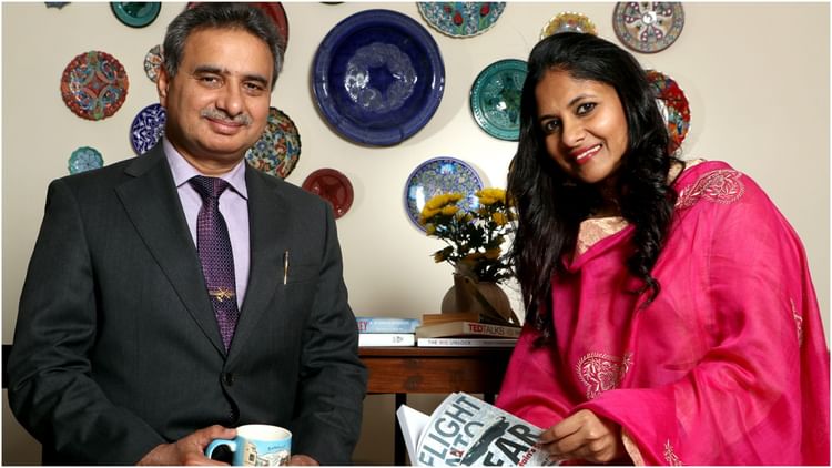 Netflix Series Ic 814- The Kandahar Hijack: Captain Devi Sharan Still ...