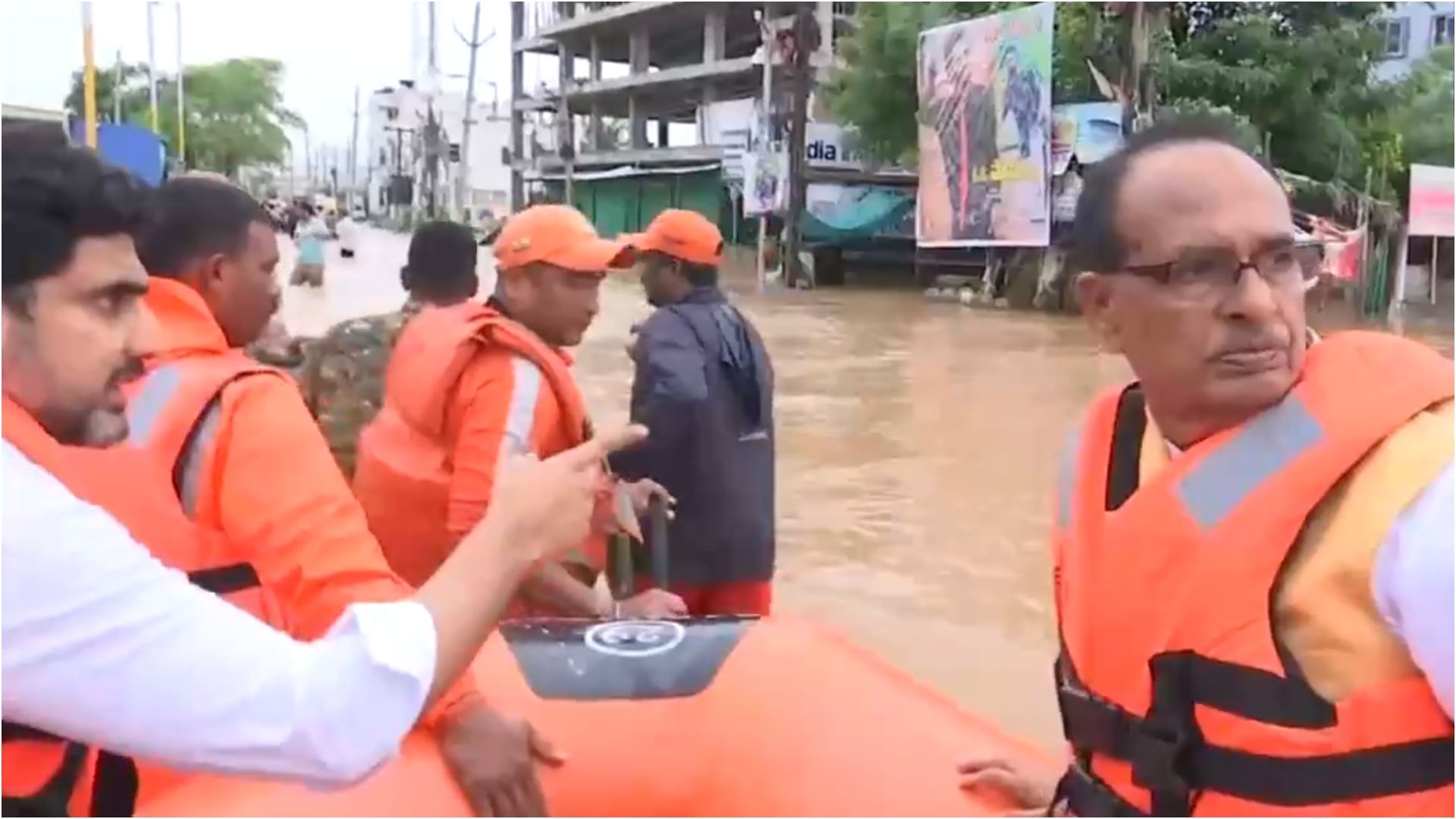 Shivraj Singh Conduct Aerial Survey Of Flood-affected Areas In Vijayawada With Cm Chandrababu ...