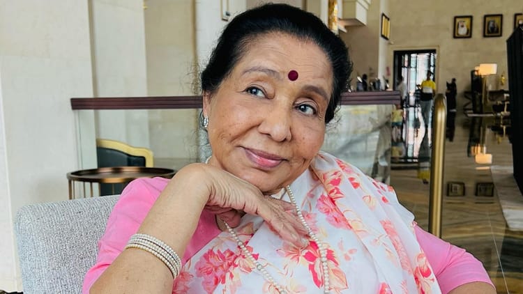 Asha Bhosle:उतार-चढ़ावों से भरा रहा जीवन, जानिए आशा भोसले के करियर और ...