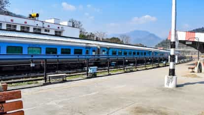 Indian Railways Facts: What Is The Difference Between Blue, Red And ...
