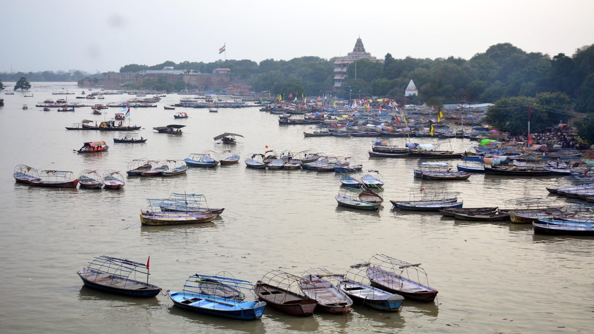 Flood Update :गंगा और यमुना का जलस्तर स्थिर होने के बाद अब सहायक नदियां ...