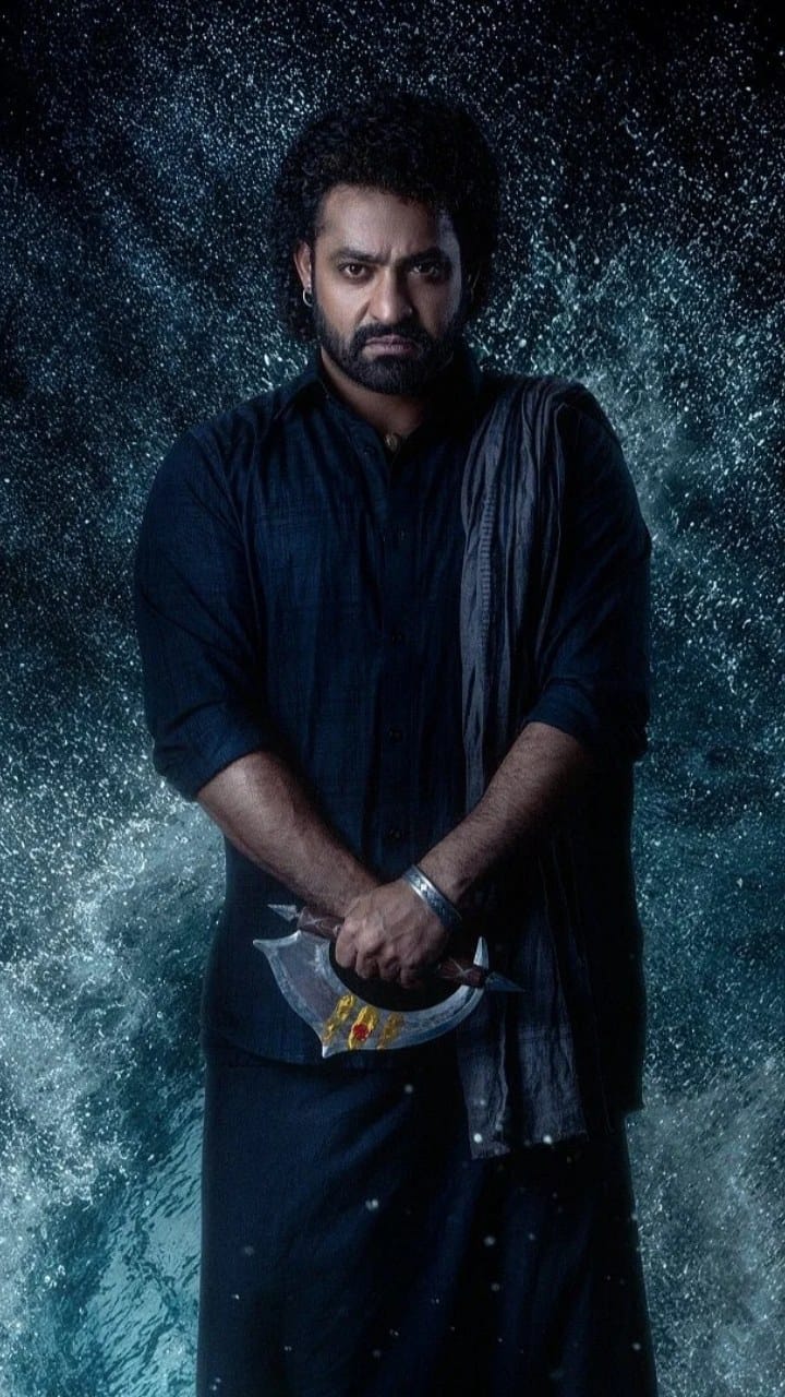 दशहरा पर भी नहीं लगी 'देवरा पार्ट वन' की नैया पार, जानें कारोबार