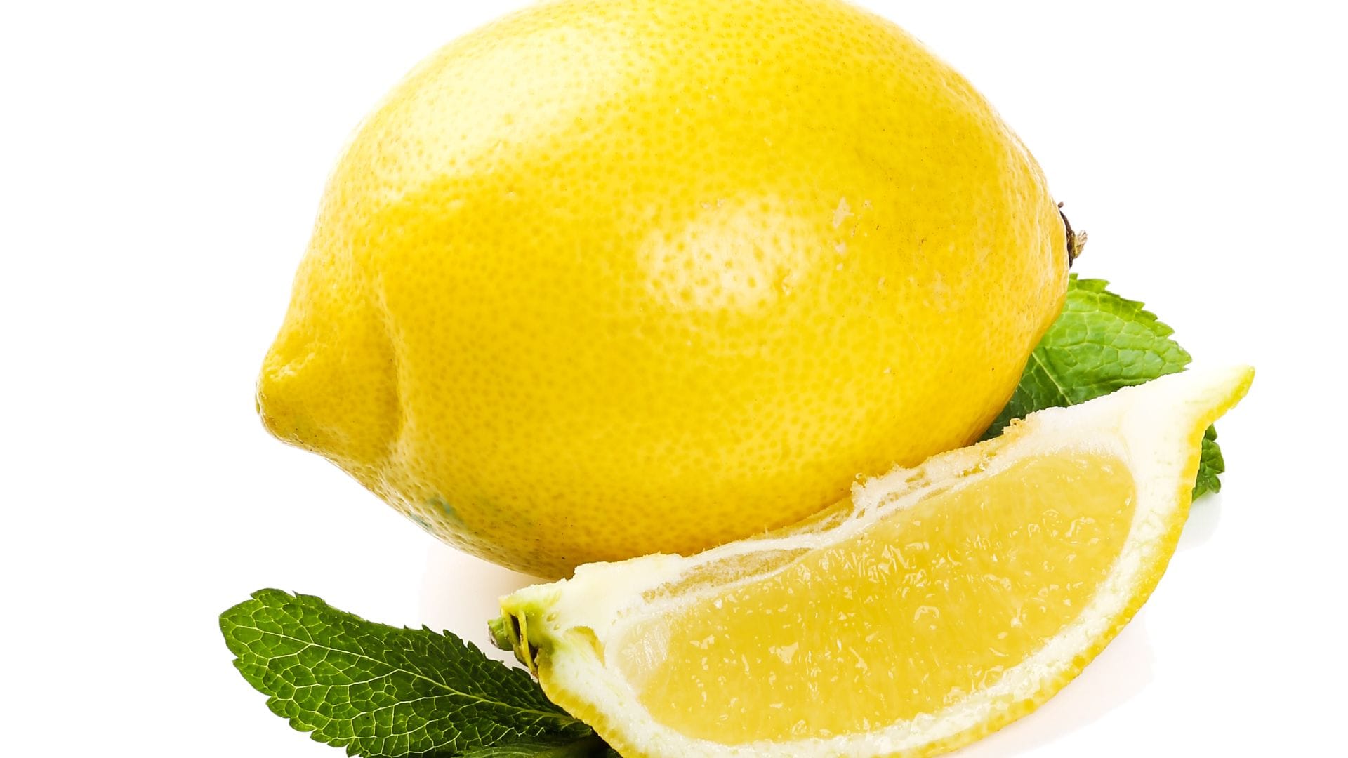 Lemon For Skin Care Chehre Par Nimbu Lagane Ke Fayde Or Nuksan - Amar ...