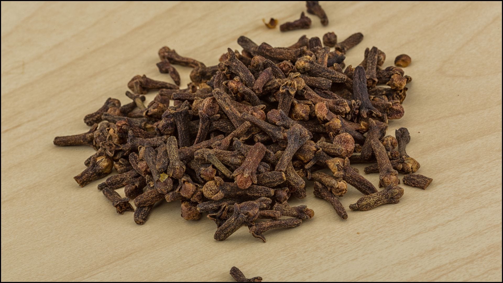Laung Ke Tone:totake Se Long Ke Upay Remedies For Clove In Hindi - Amar ...