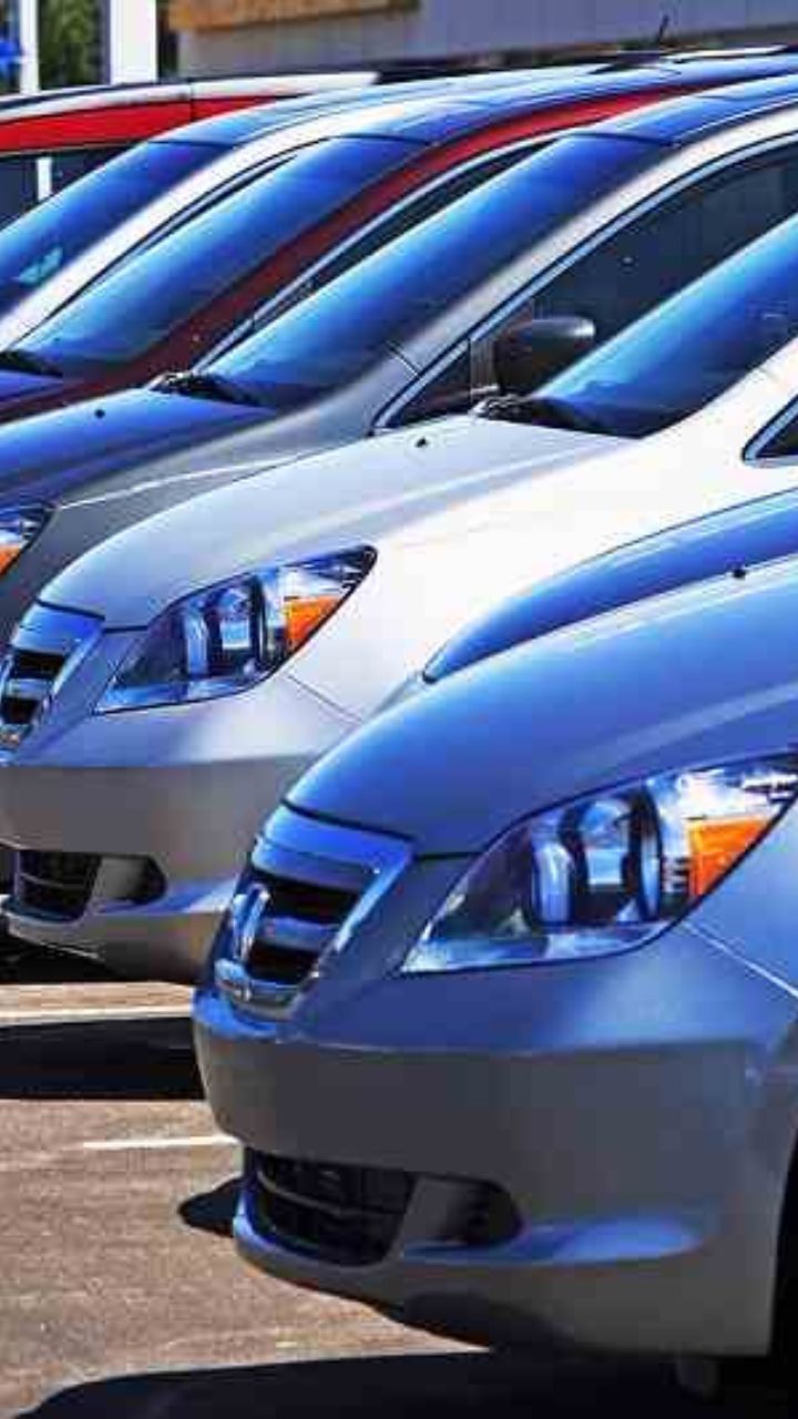 Shops Opened On The Parking Lot Built At A Cost Of Rs 28 Lakh At Sindhi ...