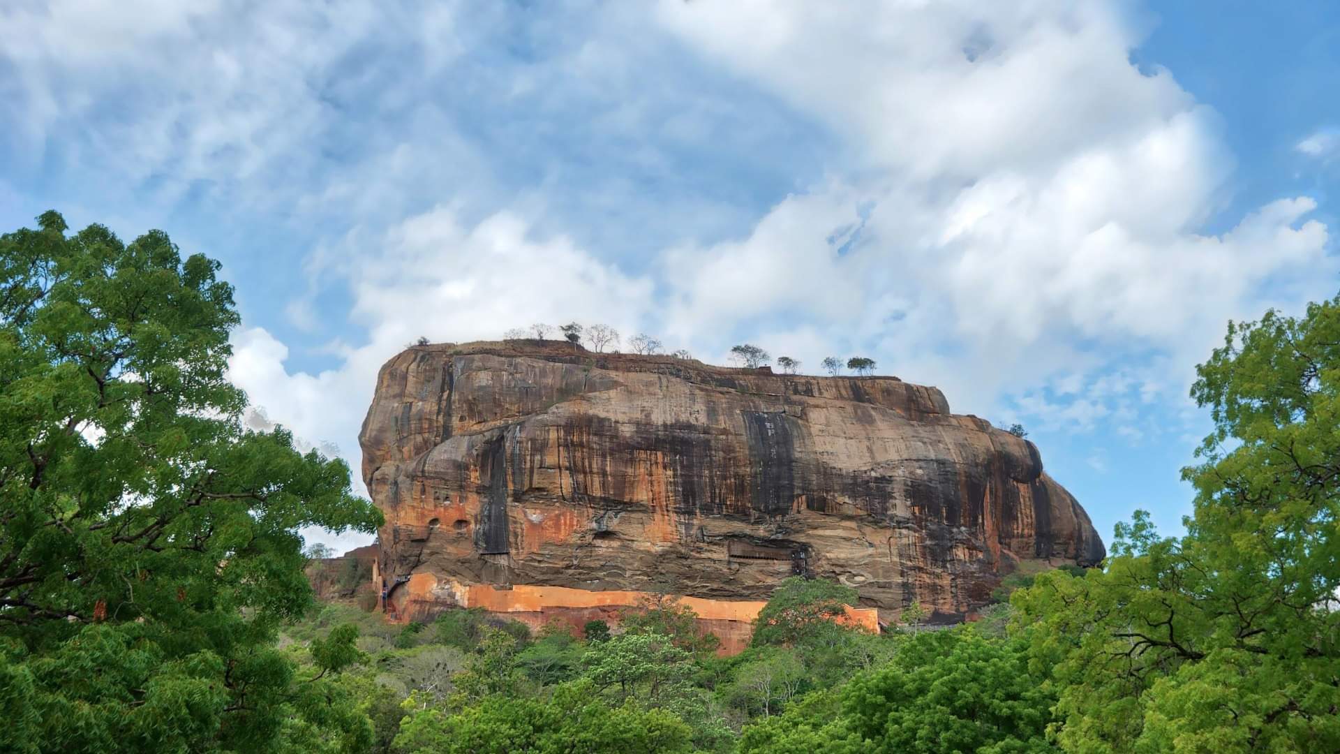 Ravana's Palace: Sigiriya Rock Fort Ravana Palace In Srilanka Ravan ...