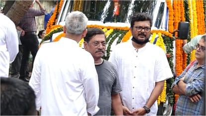 Atul Parchure Funeral:नम आंखों से दी गई अतुल परचुरे को विदाई, एक्टर के ...