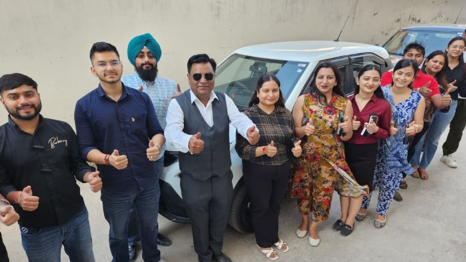 Panchkula Pharma Company Owner Give 15 Luxury Cars In Diwali Gift To ...