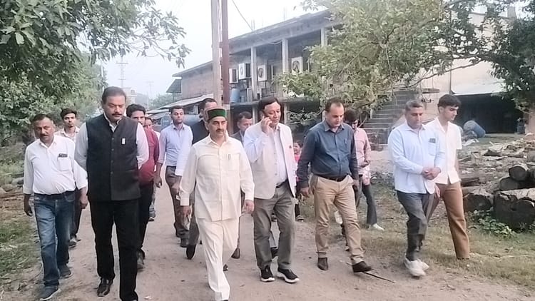 Horticulture Minister Jagat Singh Negi Visited Bhadwar Mushroom Plant ...