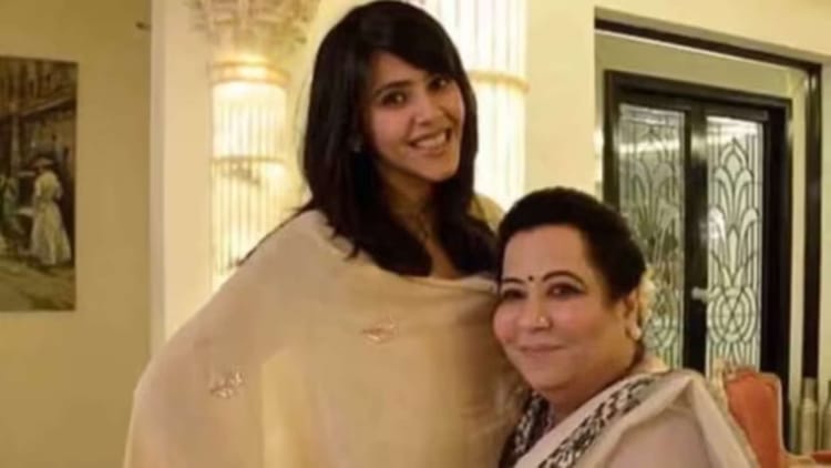 Gandi Baat Increased Troubles Of Ekta Kapoor And Mother Shobha Case ...