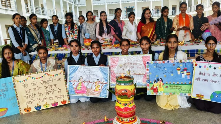 Message Of Lighting Earthen Lamps On Diwali Festival Girl Students Made ...
