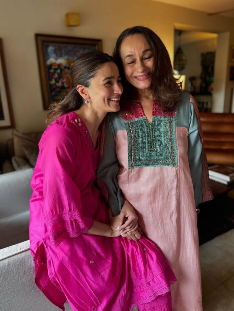 आलिया भट्ट ने मां सोनी को दी जन्मदिन की शुभकामनाएं, लिखा प्यारा नोट