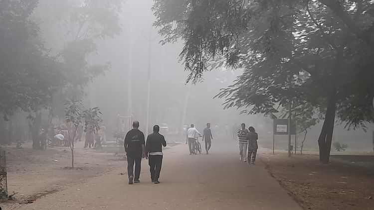 Burning Sensation In Eyes Due To Smog: Breathing Became Difficult ...