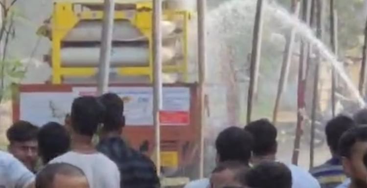 Bihar News: Cng Gas Tanker Leaked In Patna, When There Was Panic, The Fire Brigade Team Reached ...