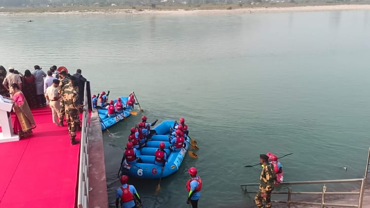 Ganga Utsav 2024 Bsf Soldiers Daughters Rafting Campaign Flag Off From ...