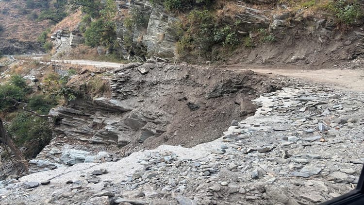 मरचूला जैसे हादसों से भी नहीं लिया सबक:जहां दस लोगों की जान गई, वहां अब ...