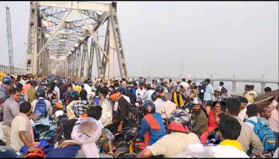 Bihar News :राजेन्द्र पुल पर लगा सबसे बड़ा महाजाम, दस मिनट का सफर तय ...