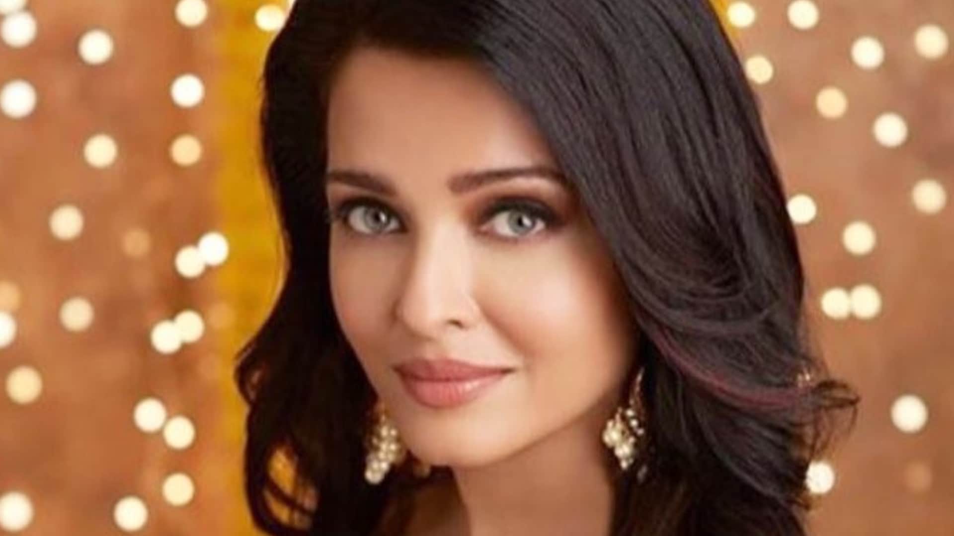 Aishwarya Rai Selfie With Makeup Artist Adrian Jacobs On Set Fans Get ...