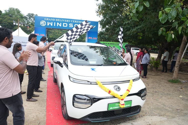 Ev Sales:ईवी रजिस्ट्रेशन ने तोड़ा रिकॉर्ड, लेकिन सितंबर में यात्री ...