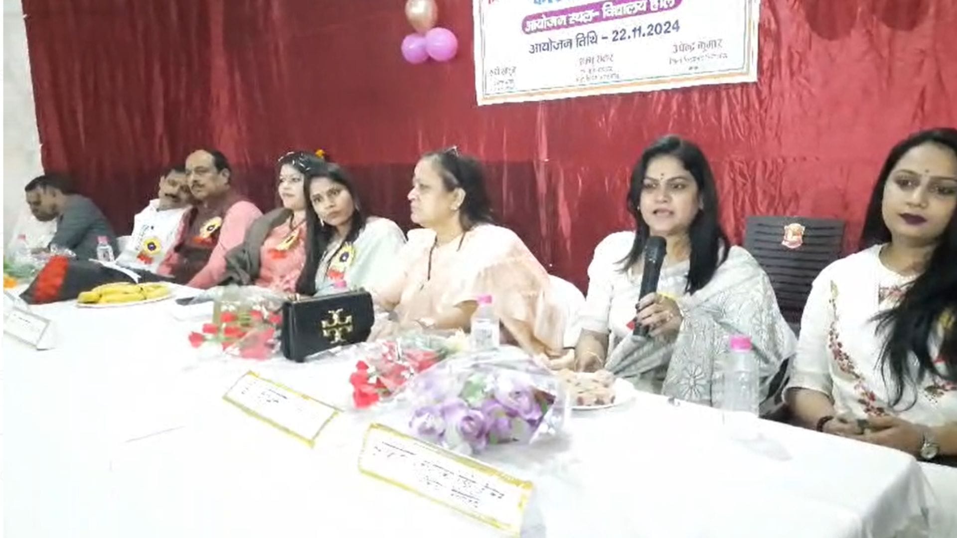 Azamgarh :भविष्य के निखार के जरूरी है कॅरियर, जीजीआईसी में लगा जमघट ...