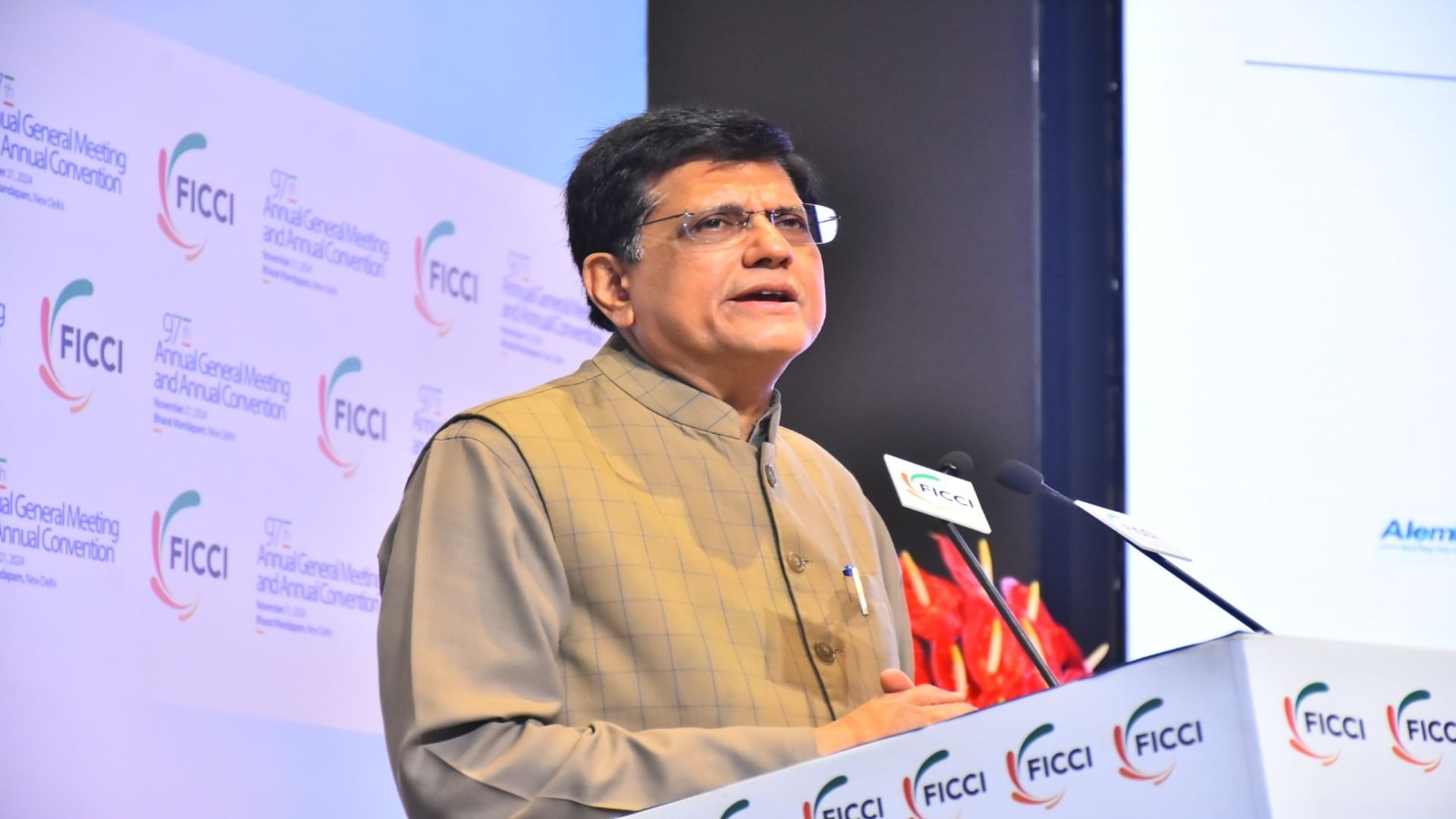 Piyush Goyal, Uk's Secy Of State For Business And Trade Reynolds Hold ...